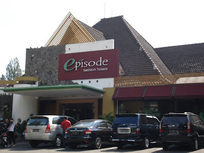 wy talks: A trip to Bandung, Indonesia - Factory Outlet