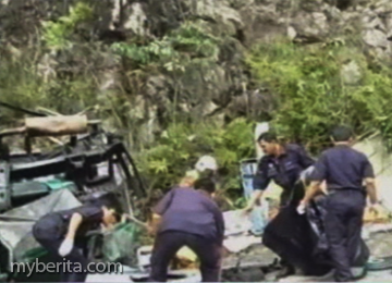 INSAKHAI...nak tahu?: Kemalangan Bas Di Cameron Highlands-27 Terbunuh!