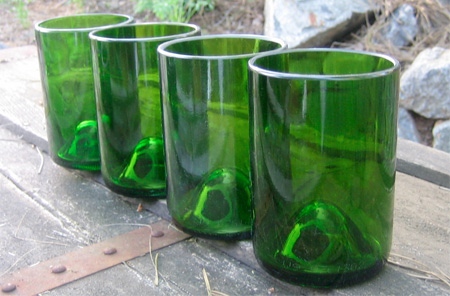 FUN GREEDY: Bottles Transformed Into Glasses