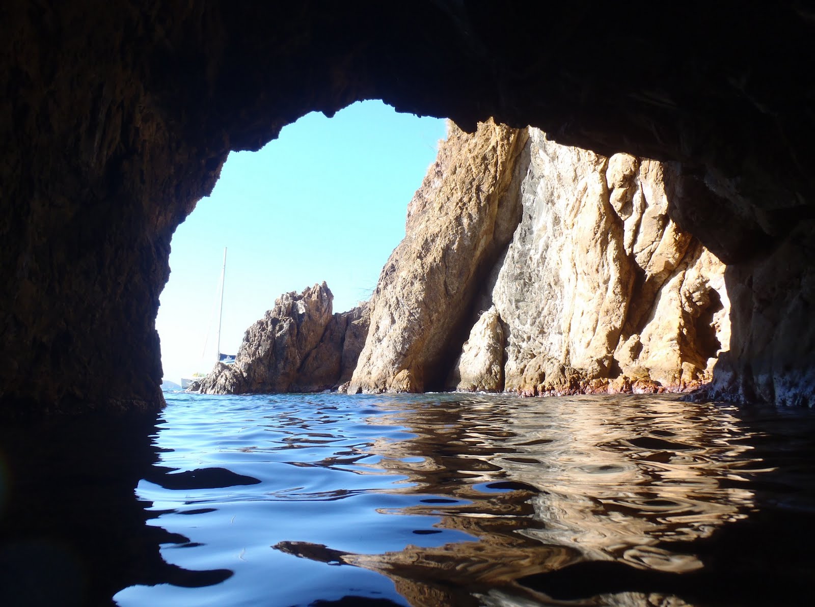 Faraway: The Caves (Treasure Island)