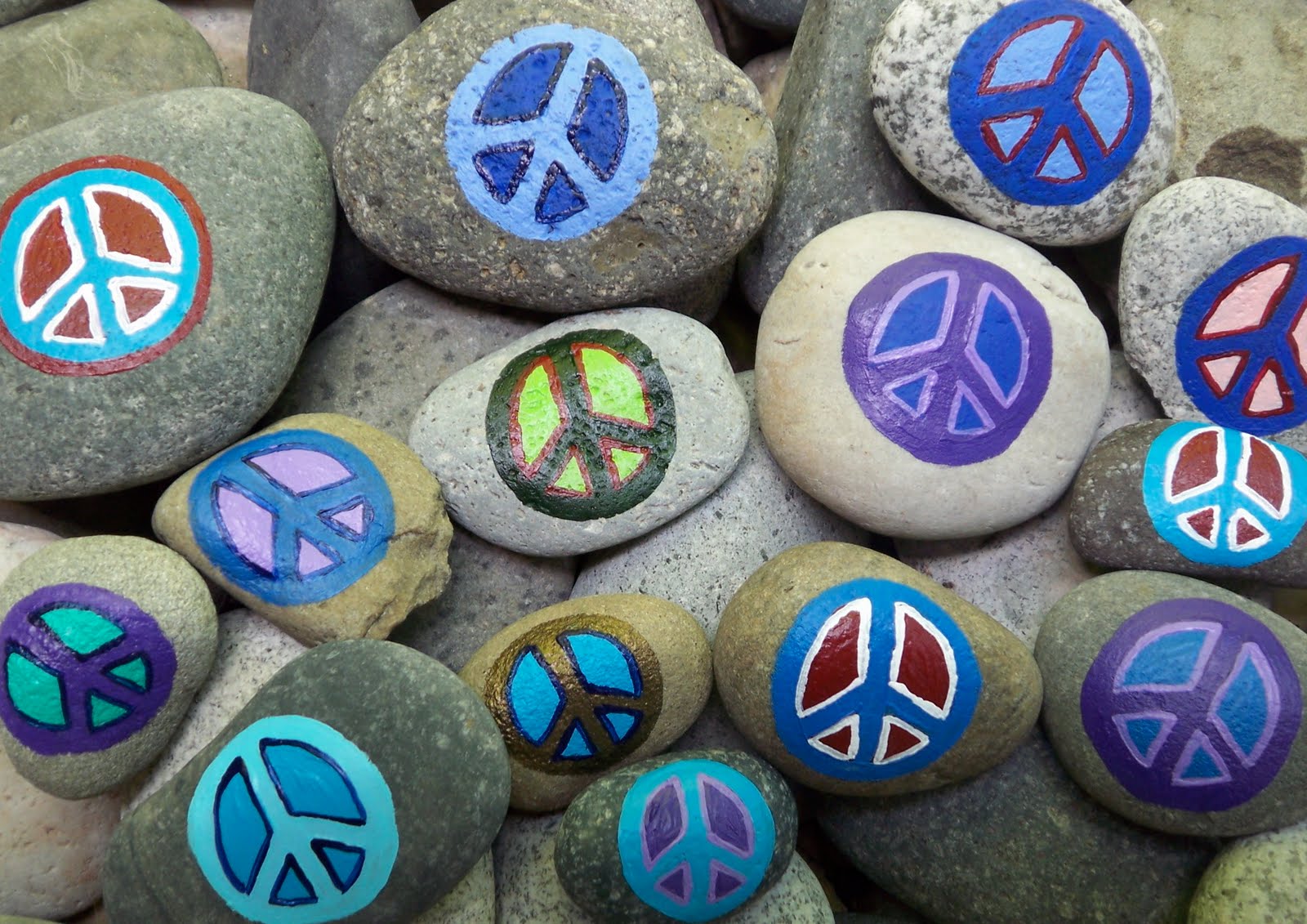 Peace Rocks: Peace Rocks in Lake George! ☮