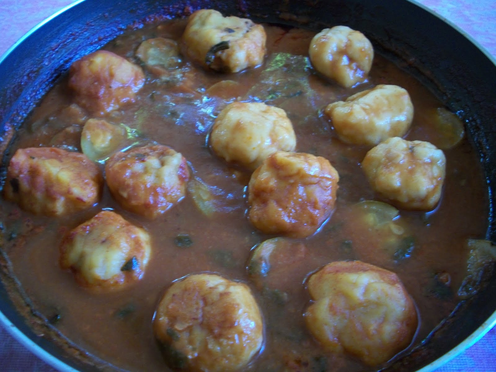 Pomegranates and Zaatar: Koubba Helwa (Iraqi Dumplings/Kibbeh)