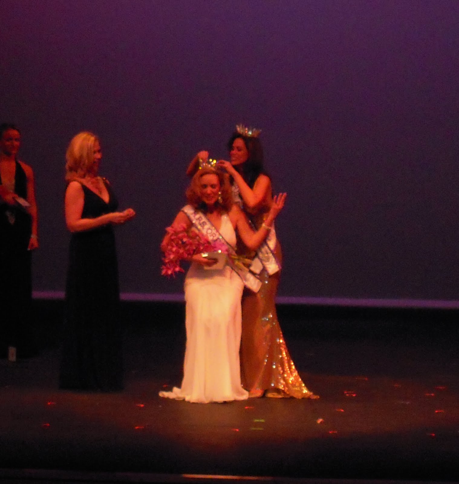 Elizabeth Larsen - Mrs. Washington America 2009: Mrs. Oregon International