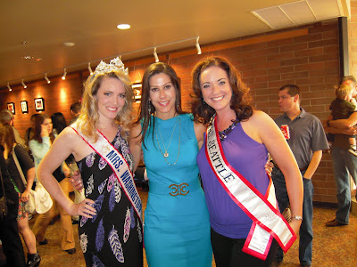 Elizabeth Larsen - Mrs. Washington America 2009: Mrs. Oregon America 2010
