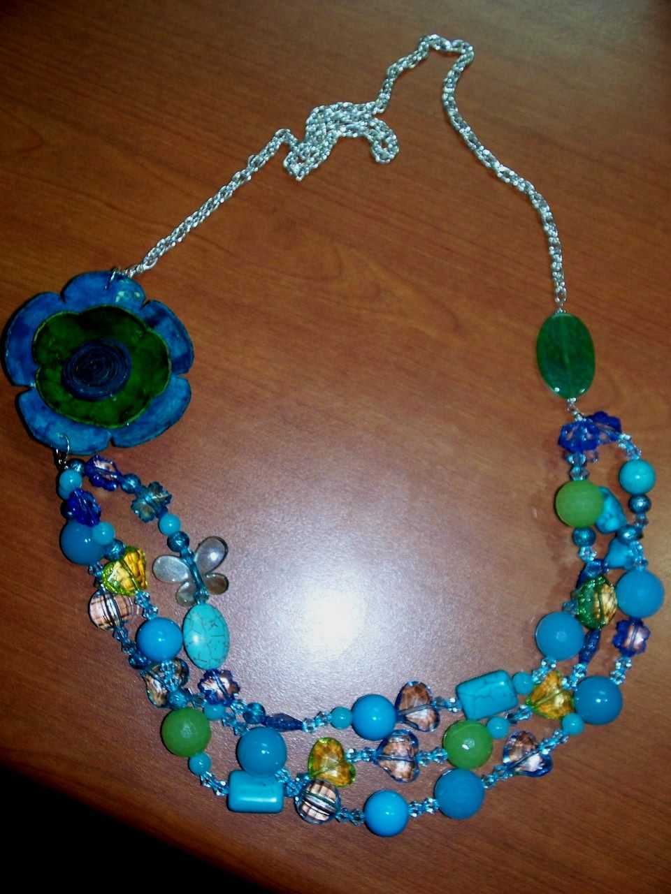 Angie Bisutería y Accesorios: Hermosos Collares