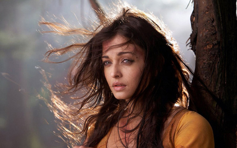 Vikram Ravana Stills wallpapers Gallery