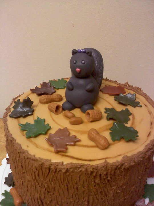 Whimsy Girls Cakes: Squirrel and Tree Stump Cake