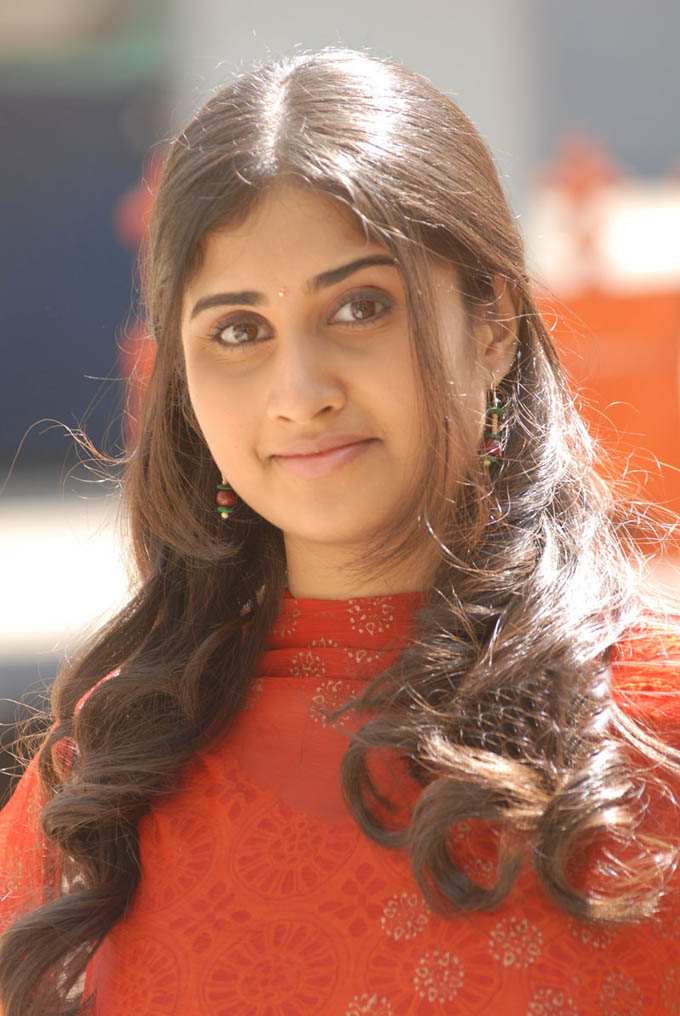 Tollywood Actress Baby Shamili Latest Hot Stills,Execlusiv Sarees ...