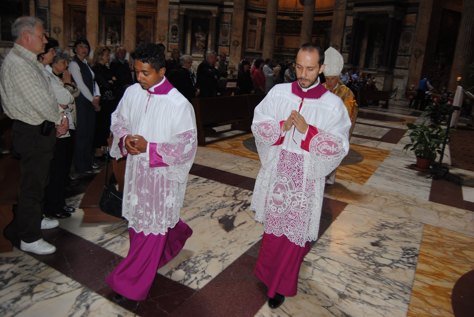 Orbis Catholicus Secundus: Catholic Culture: Talare Paonazza