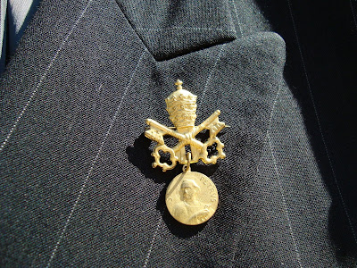 ORBIS CATHOLICVS: Catholic lapel pin: buy them and wear them...