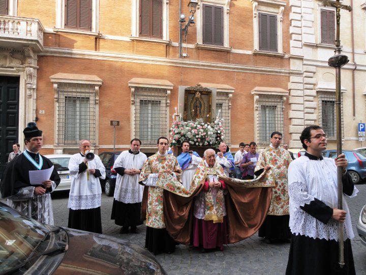 Orbis Catholicus Secundus: Rome Procession with Miraculous Icon of Our ...