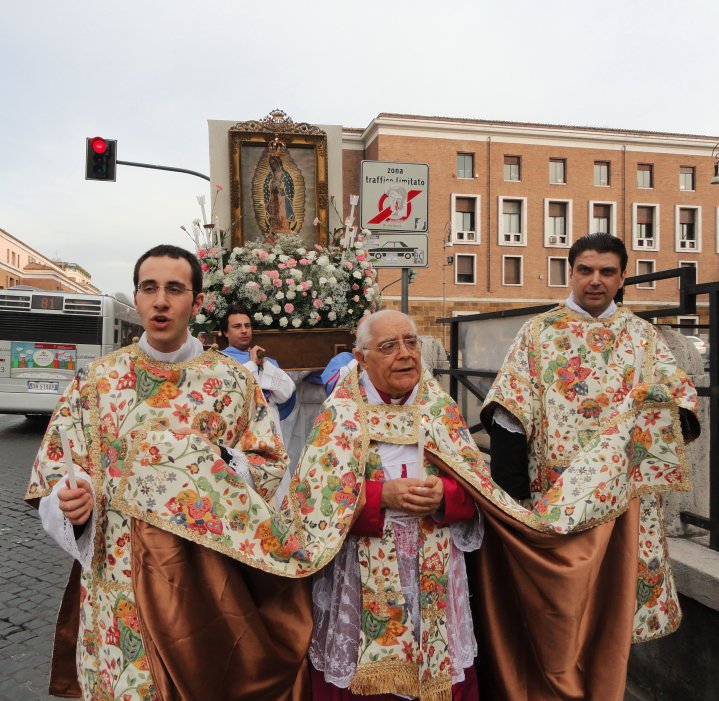 Orbis Catholicus Secundus: Rome Procession with Miraculous Icon of Our ...