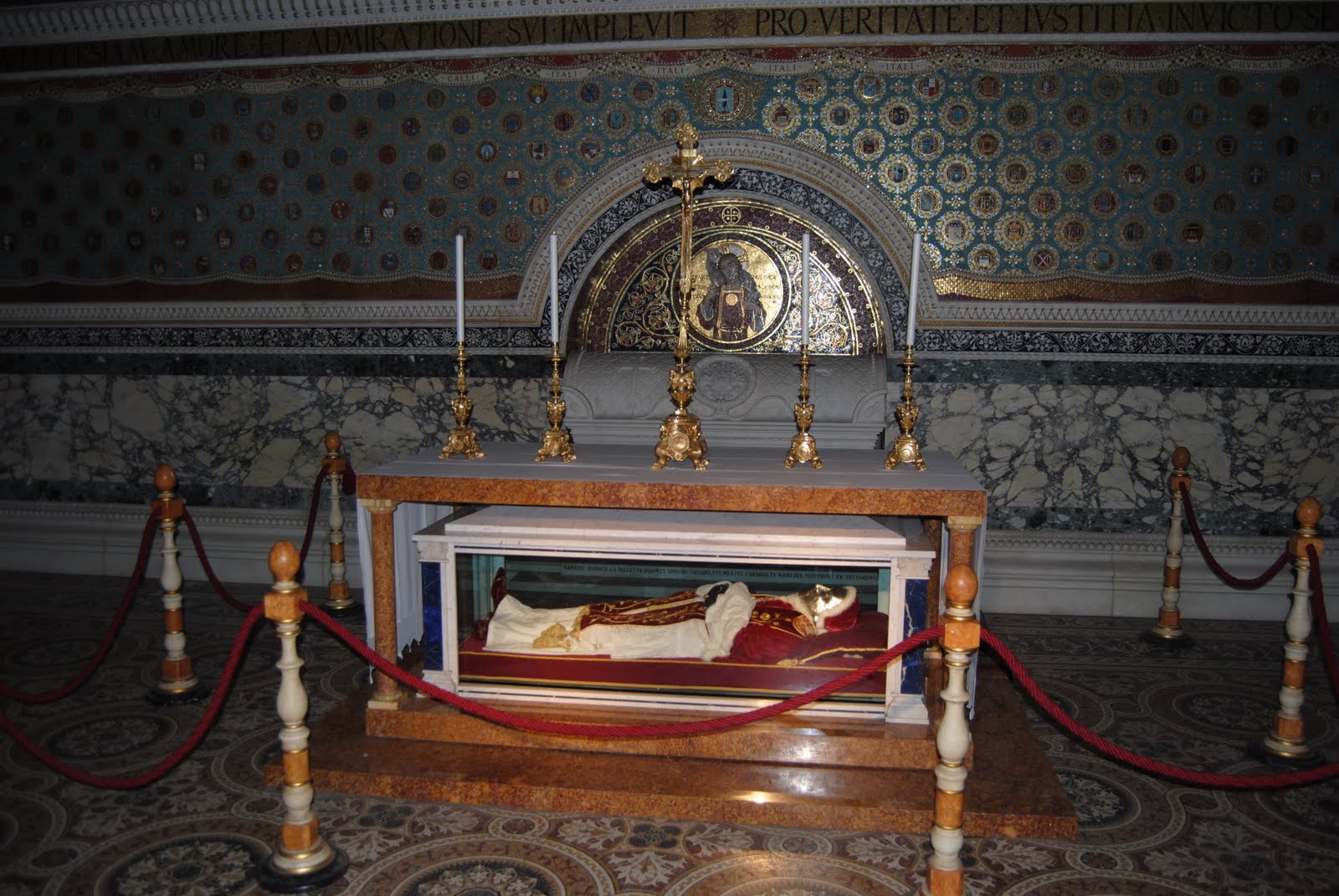 Orbis Catholicus Secundus: Incorrupt Body of Blessed Pius IX