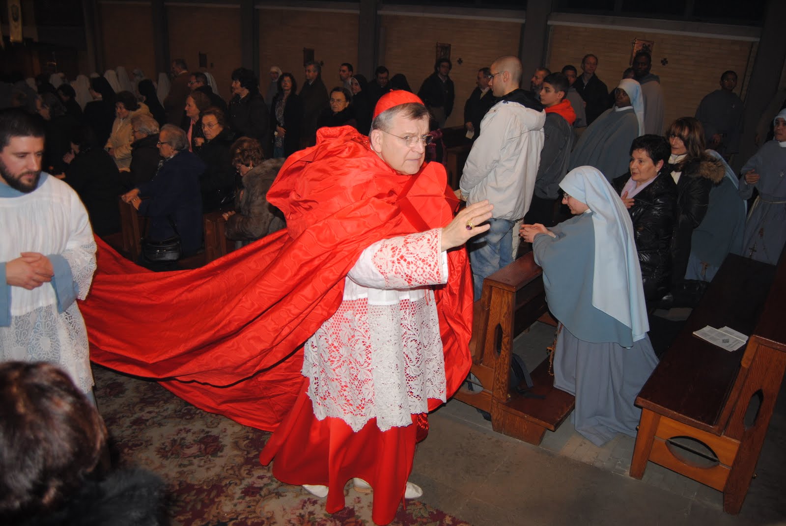 Orbis Catholicus Secundus: Glorious Return of the Cappa Magna to Rome