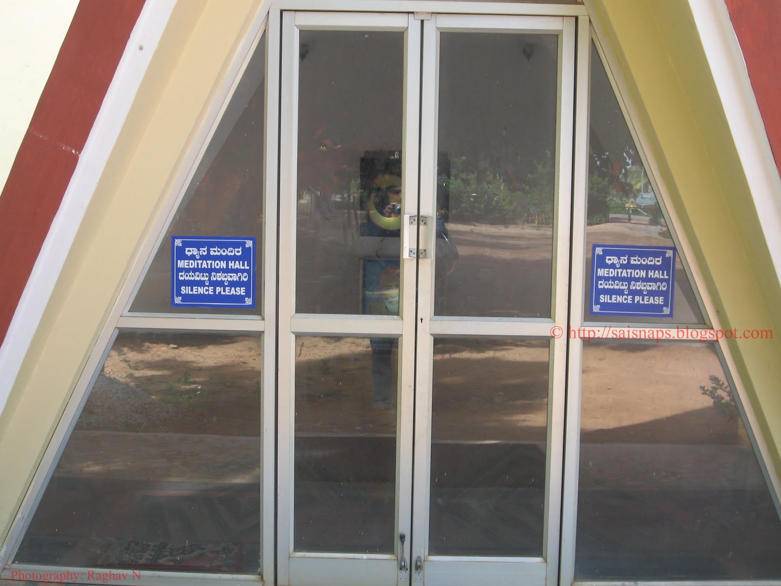 Sai Wallpaper: Shri Shirdi ke Sai Baba Mandir, Avathi Post, Devanahalli ...