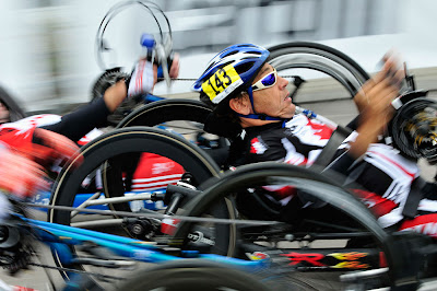 Photos, mots et dessins: Robert Labbé...