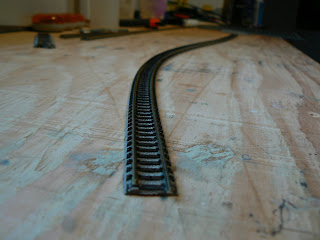 quinntopia - An N Scale blog: Flex Track with Roadbed (Unitrack Solution?)