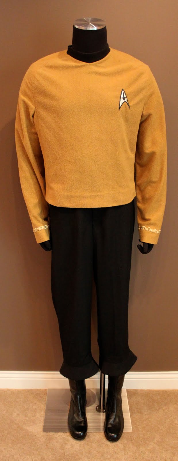 Niner's Paradise: Sisko TOS TNT Uniform