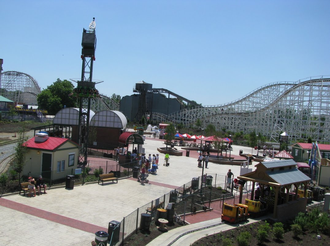 NewsPlusNotes: Introducing Thomas Town at Six Flags America!