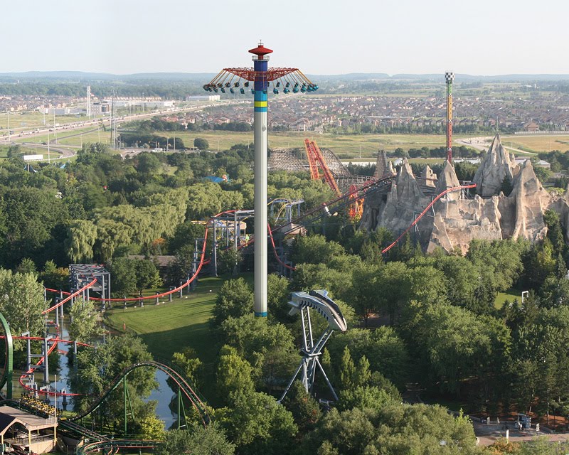 NewsPlusNotes: Canada's Wonderland 2011: WindSeeker