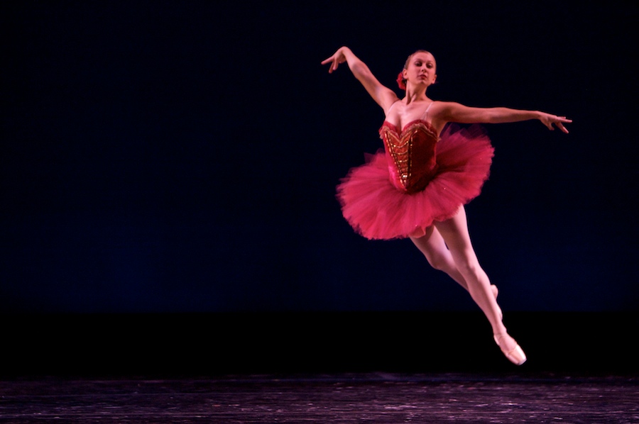 Alexis's Photojournalism Blog: Advance Photo Composition (Dance)