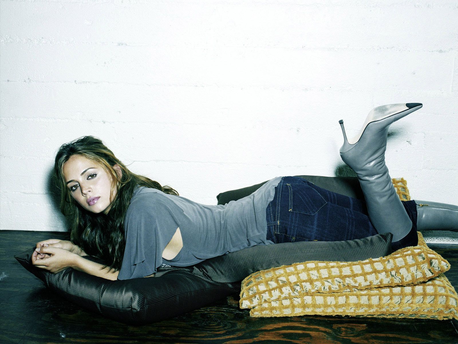 Sexy Wallpaprs For You Xx Eliza Dushku Bikini Wallpapers Free Download