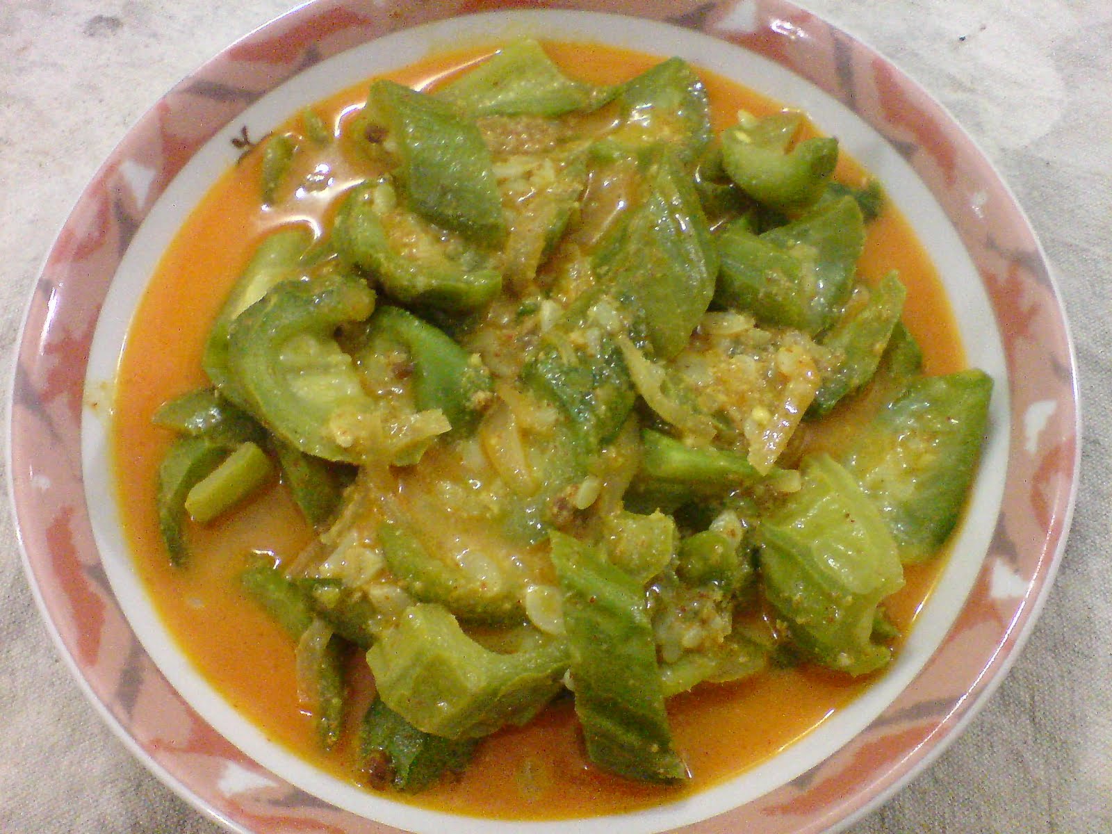 Nihari's CookBook: Ridged Gourd (Watakolu) Curry