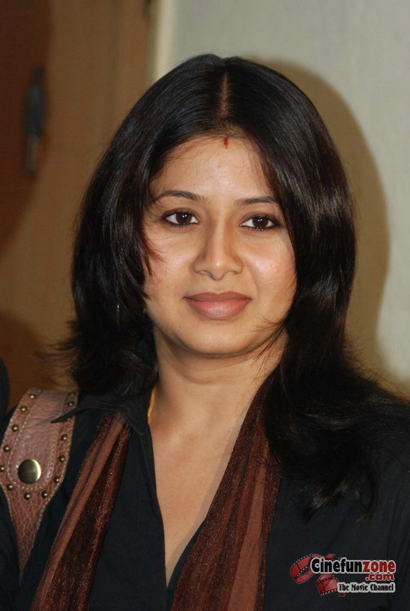 Hottest Celebrities In The World: South Actress Sangeetha latest hot ...