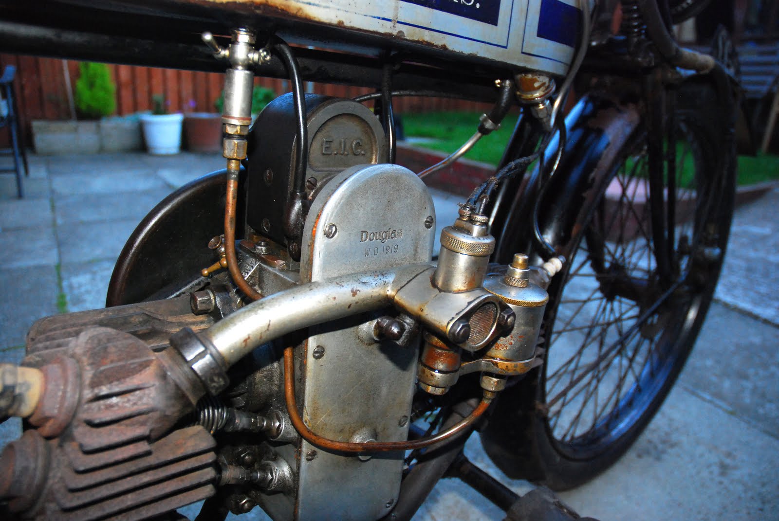 Winton Massif: 1919 Douglas