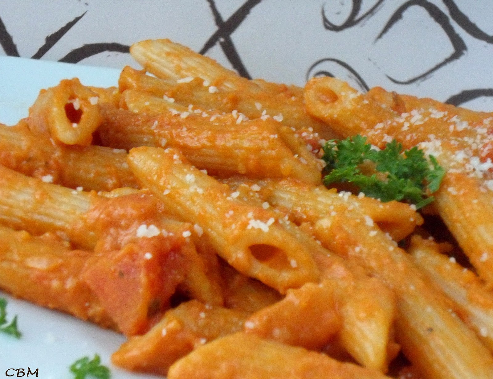 Dans la cuisine de Blanc-manger: Pennine Sauce Romanoff à la Linda