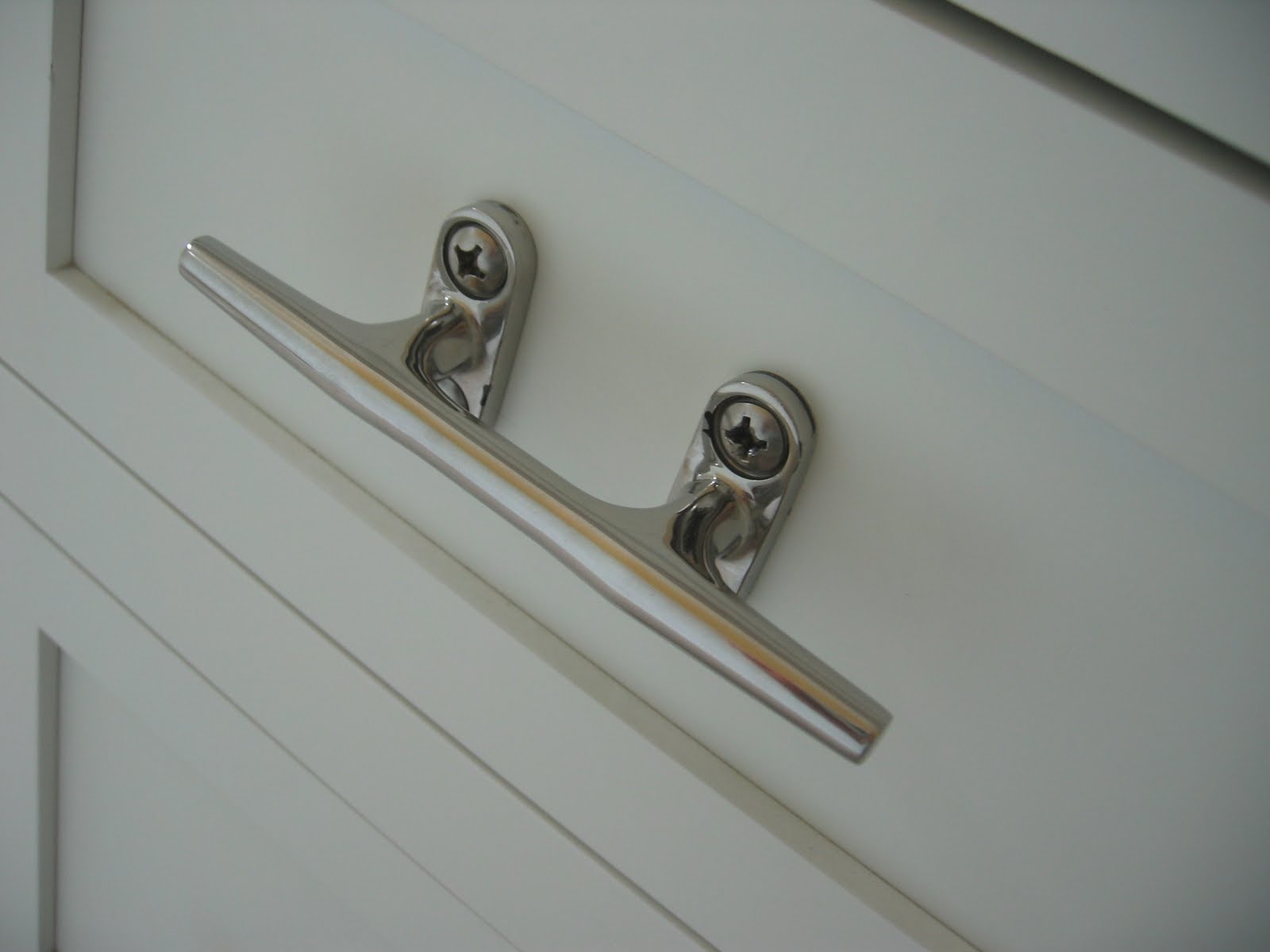 215 Ash Lane: Door knobs and drawer pulls