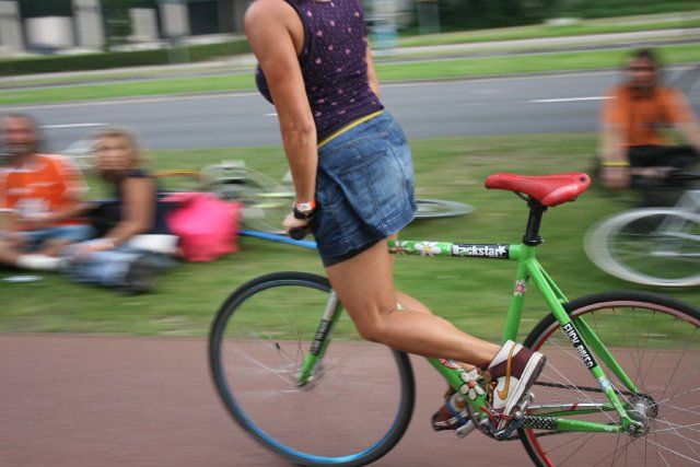 girl+bike: fixie friday