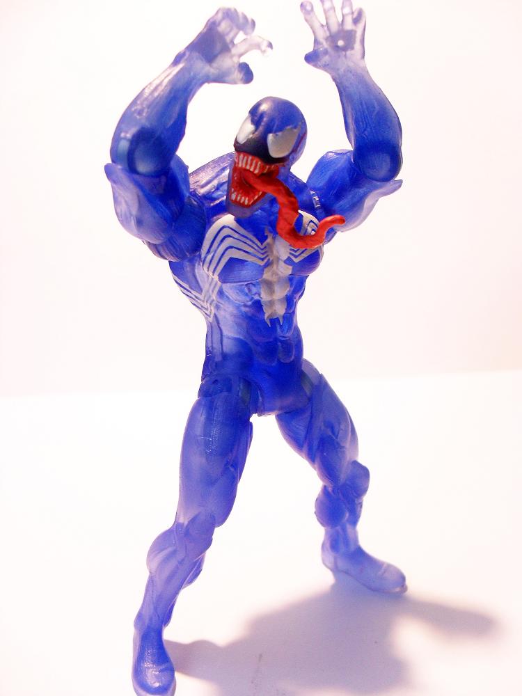 Our Aliens: Venom Toxic Blast and Aqua Venom (Hasbro)