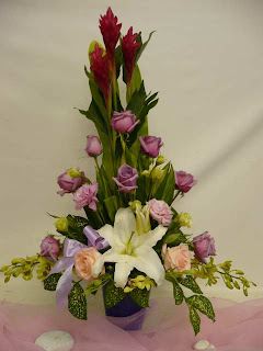 Dreamy Blooms: Triangle arrangement design