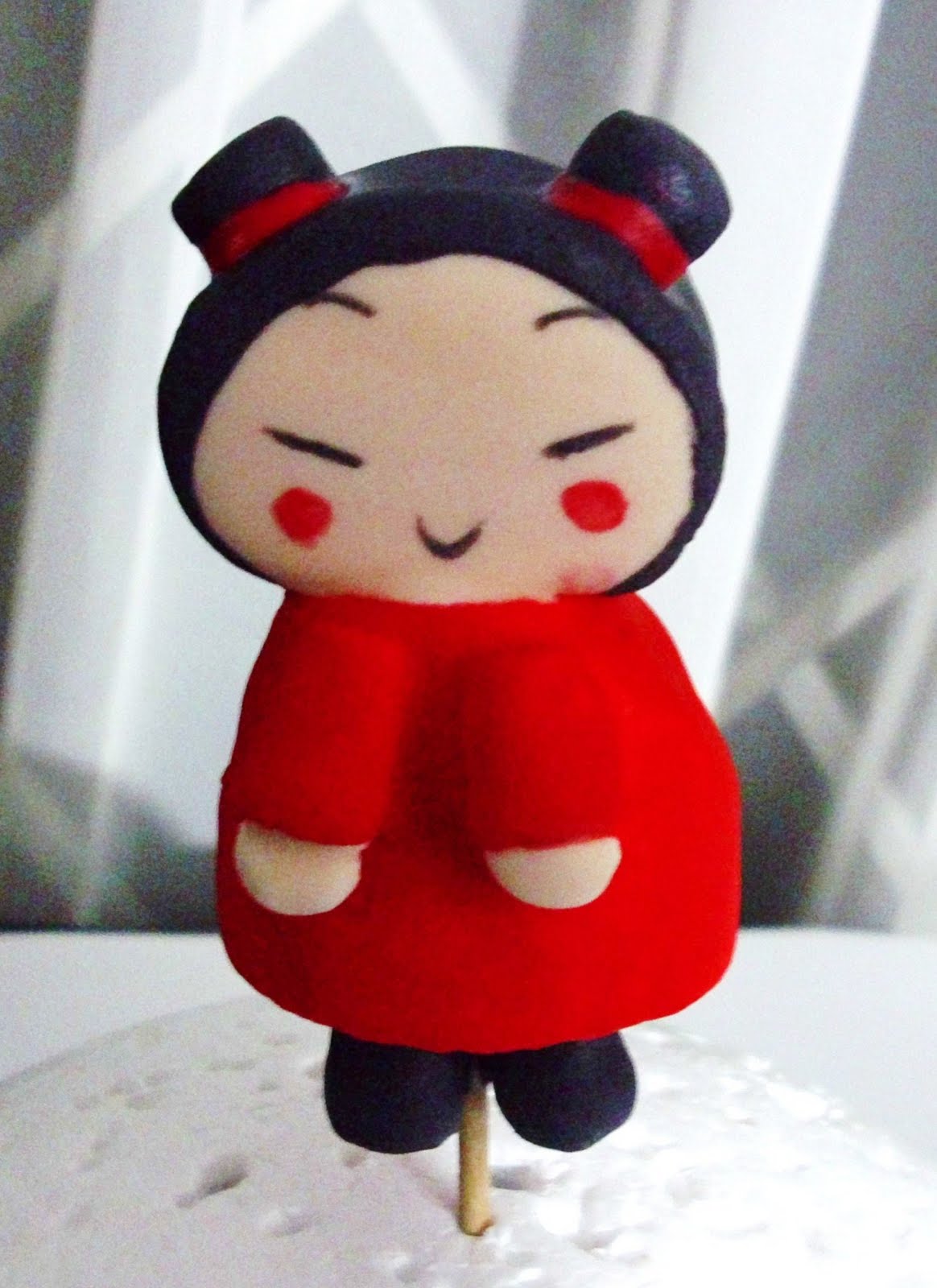 Tortas y Ponques Lucia: Pucca en Masmelo Decorado y bombones de chocolate!