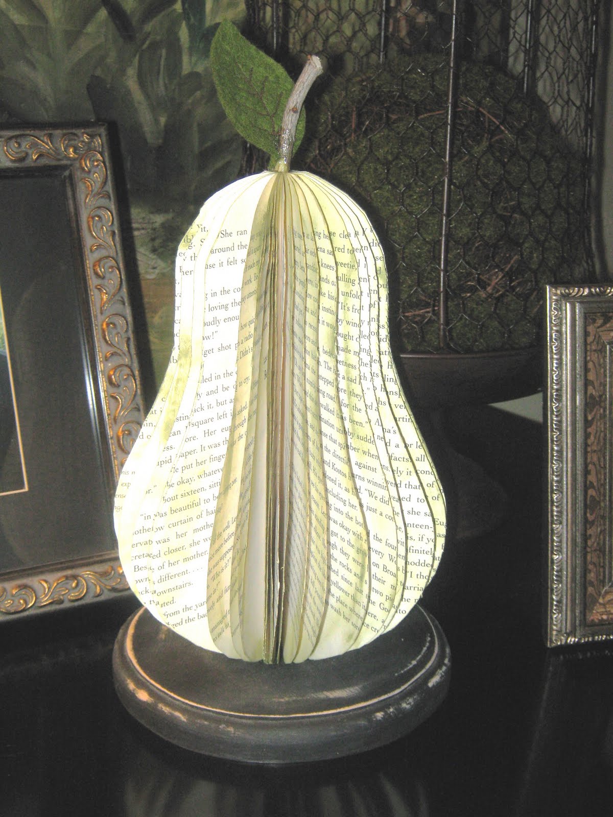 Dangerously Domestic: Pear-Shape Book Tutorial