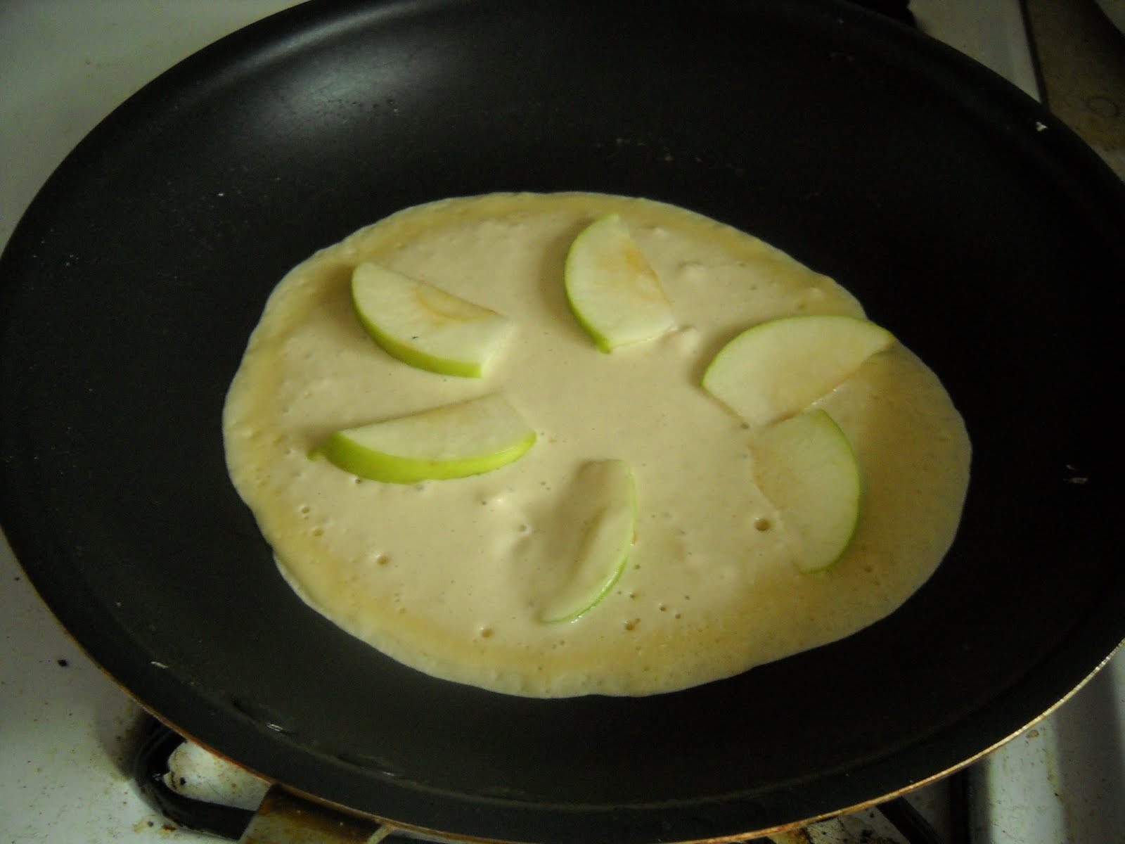 The Baltimore Snacker: World Cup Buffet: Pannekoek mit Aple (NED - the ...
