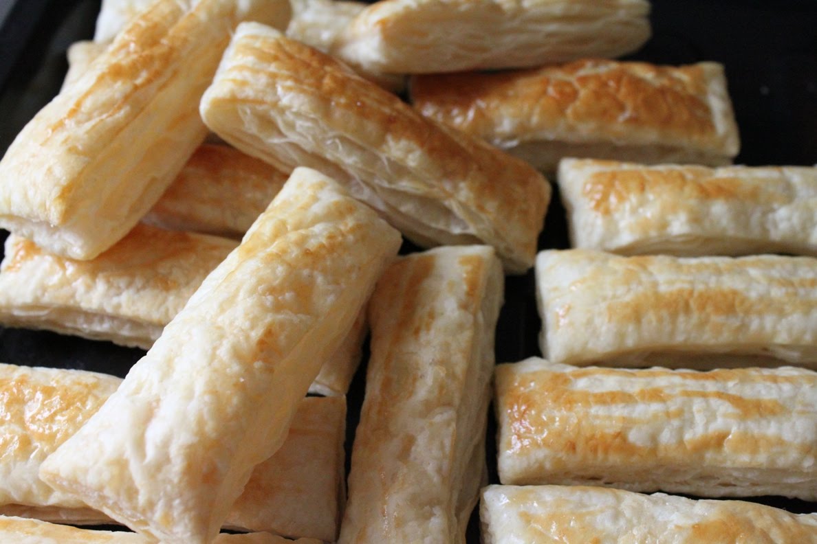 My Aromatic Kitchen: Khari Biscuits/Surati Khari-100% cheaters recipe