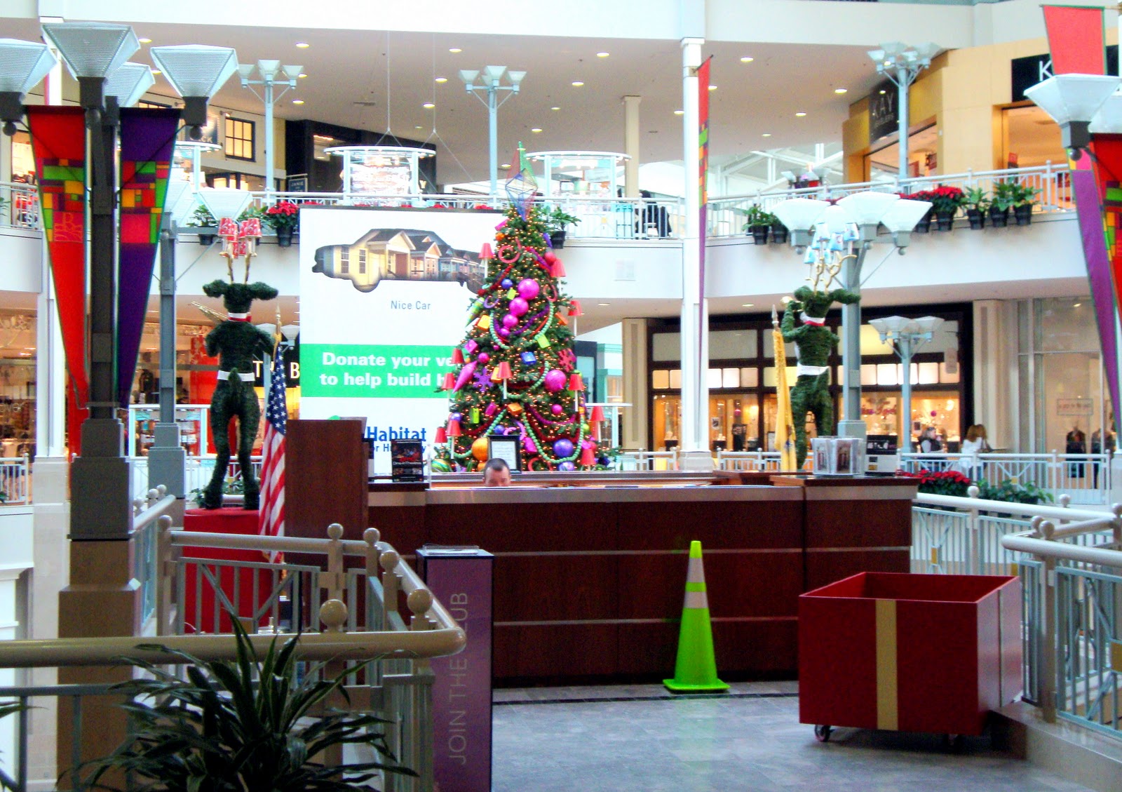 The View From Bridgewater: Angel Time at the Bridgewater Commons Mall