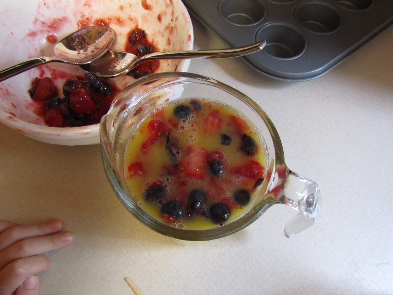 Twelve Crafts Till Christmas: sunday kids' craft: fresh fruit freats