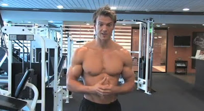 WORKOUT INSPIRATION .NET: Rob Riches Trains Biceps & Triceps