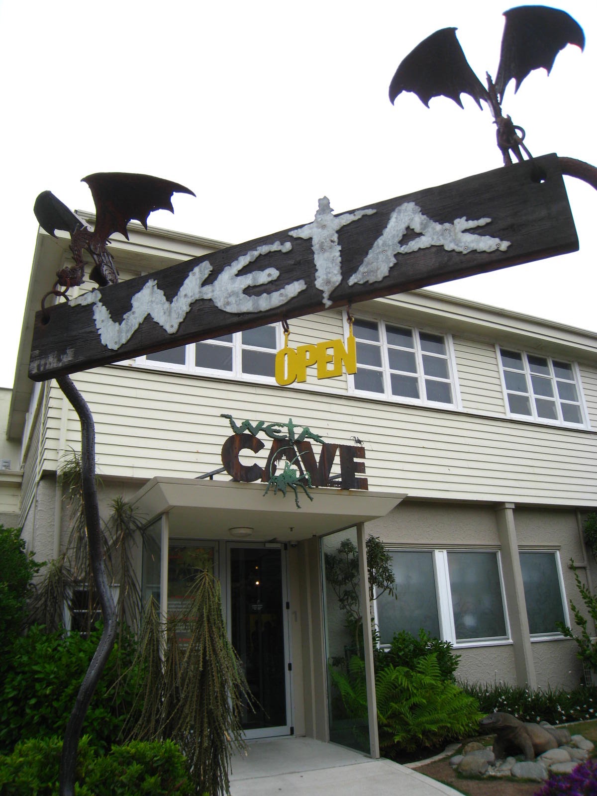 Manuhiri Diaries: LOTR Weta Cave