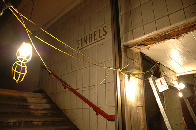 New York - History - Geschichte: Gimbel's Passageway