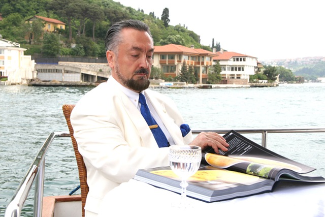 Dunia Islam: Adnan Oktar ( Harun Yahya )