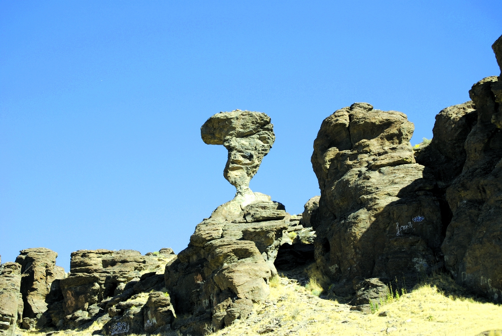 The Real Idaho Blog: Balanced Rock - Southern Idaho