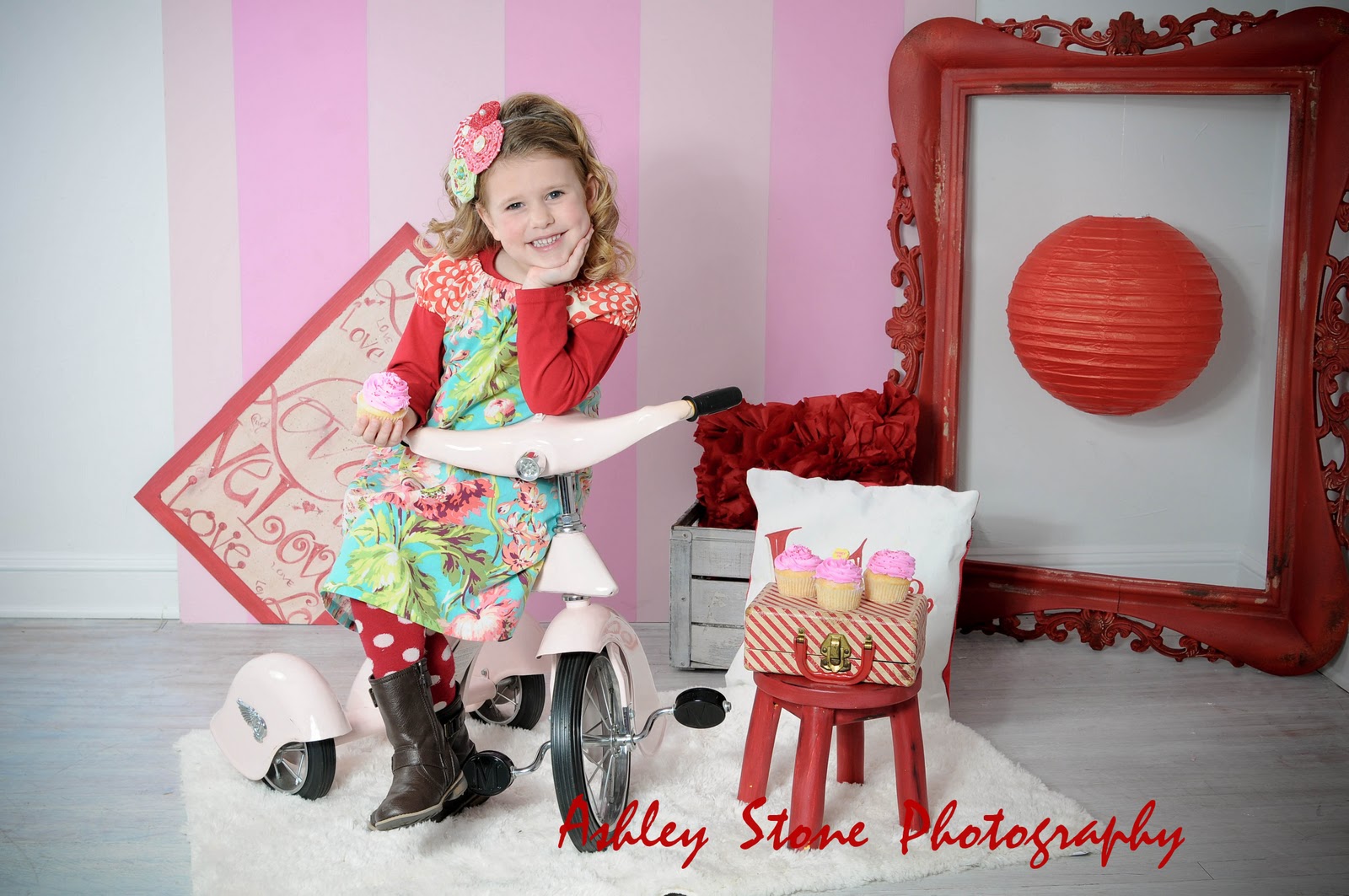 Preppy & Pink: VALENTINE'S PHOTO SHOOT SET DESIGN!