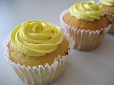 Yellow Cupcakes | Vondelicious!