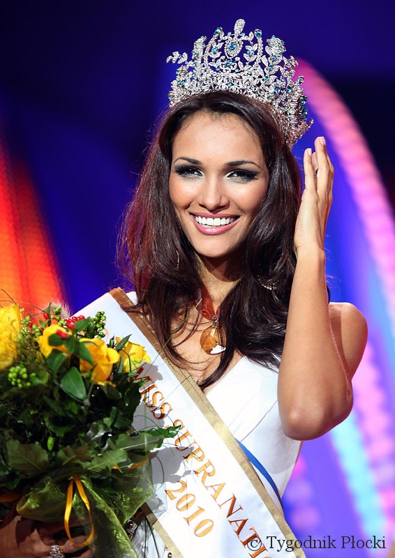 renatodoxaguia: MISS SUPRANATIONAL 2010.Karina Pinilla Miss Panama.