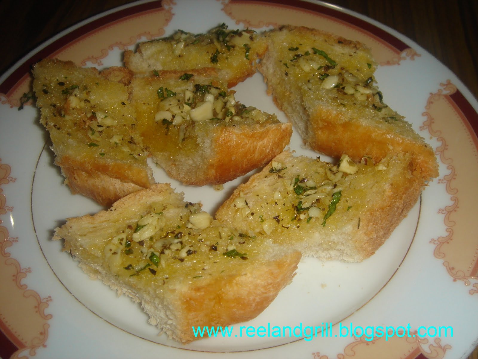 Reel and Grill: Garlic Bread with Real Garlic Bits