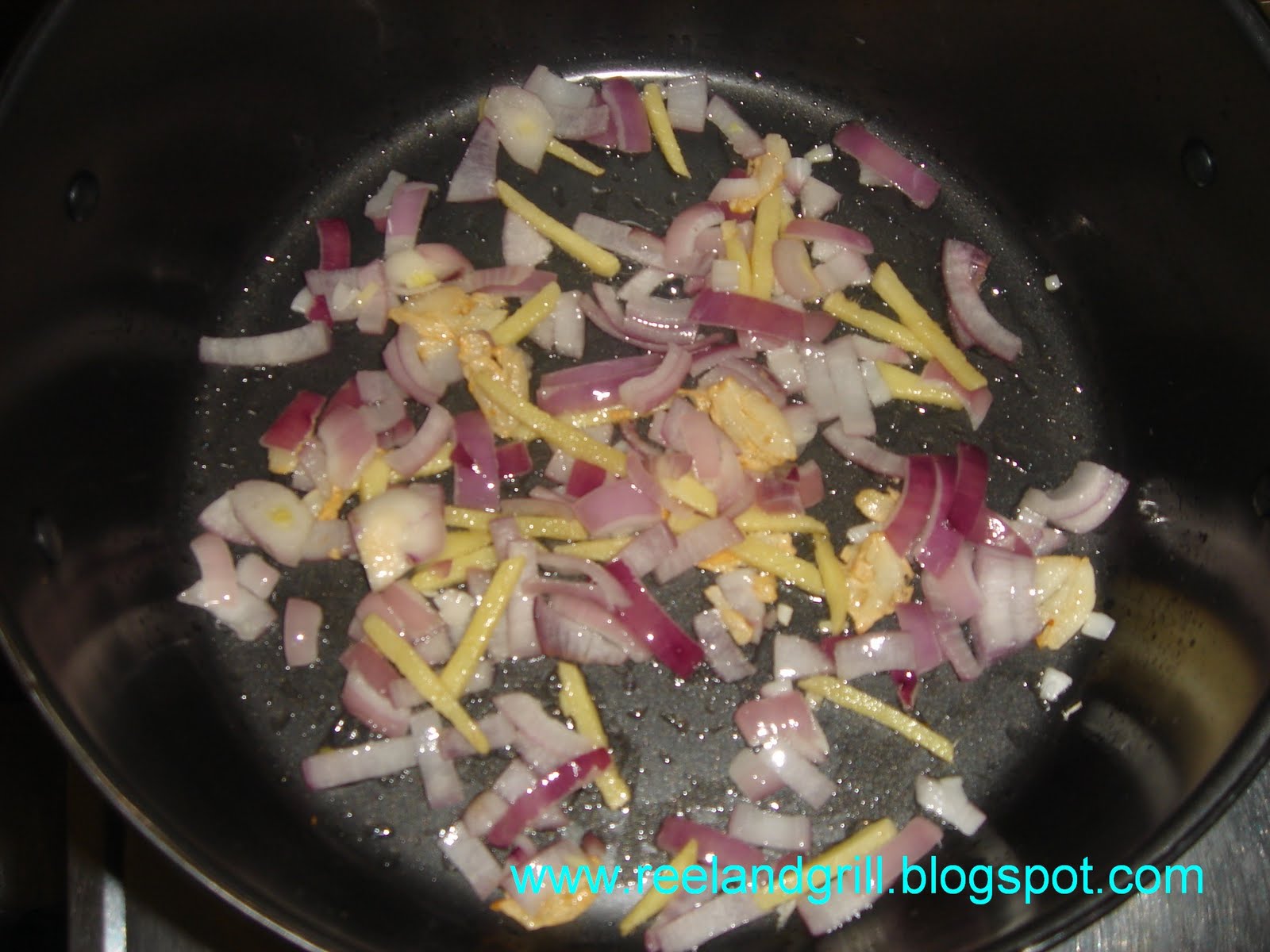 Reel and Grill: Ginisang Tahong (Sauteed Asian Green Mussels)